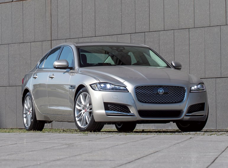 Jaguar XF Review (2021) | Parkers