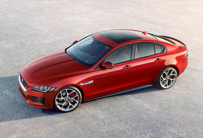 Jaguar XE (2021) MPG, Running Costs, Economy & CO2 | Parkers