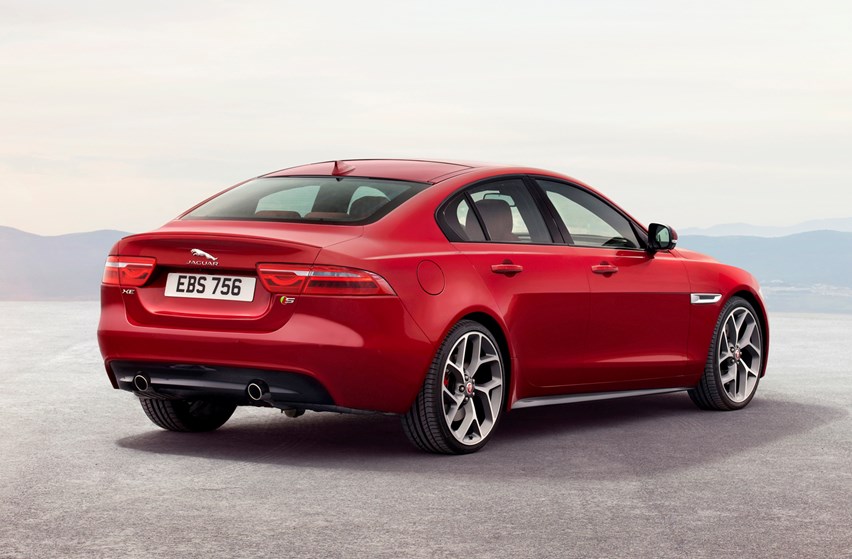 Jaguar XE (2021) MPG, Running Costs, Economy & CO2 | Parkers