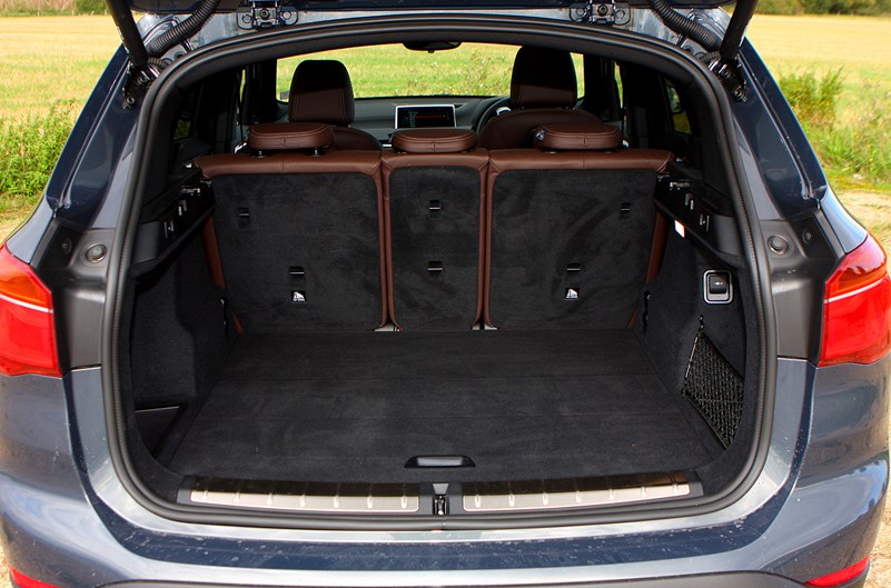 BMW X1 (2021) Practicality, Boot Space & Dimensions | Parkers