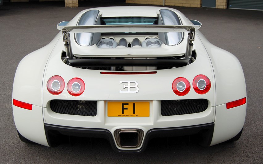 Bugatti Veyron (2021) MPG, Running Costs, Economy & CO2 | Parkers