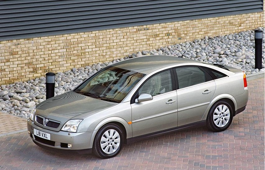 Used Vauxhall Vectra Hatchback (2002 - 2005) Review | Parkers