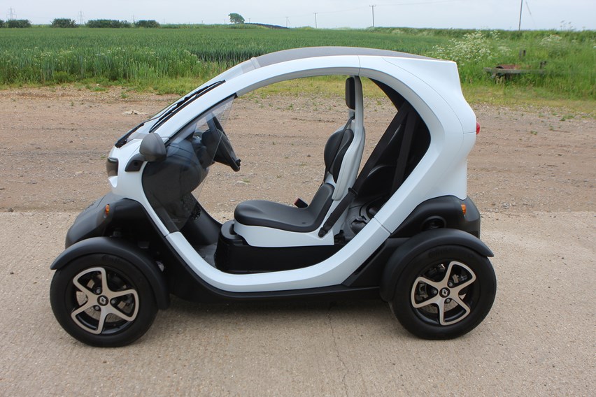 Renault Twizy Review (2021) | Parkers