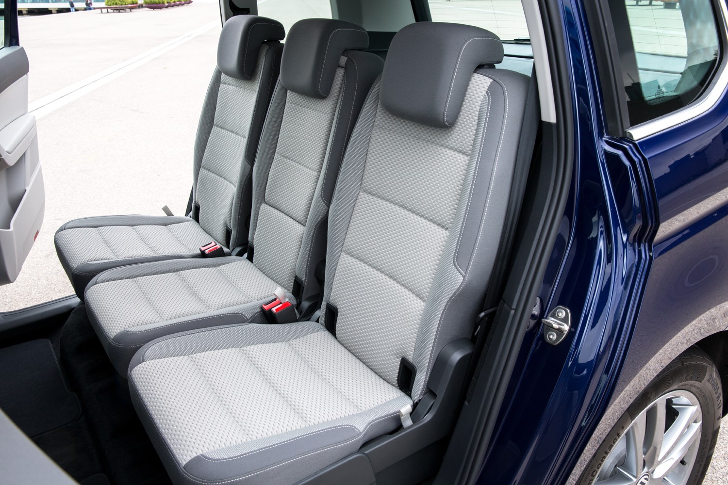 Volkswagen Touran (2020) Practicality, Boot Space & Dimensions | Parkers