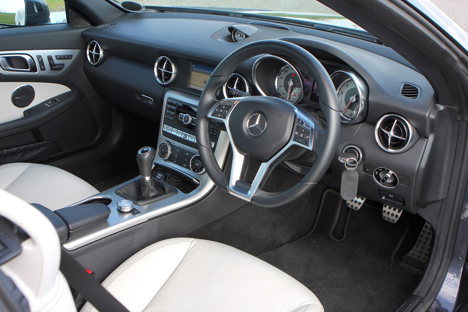 Used Mercedes-Benz SLK Roadster (2011 - 2016) Review | Parkers