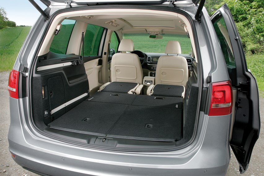 Volkswagen Sharan (2020) Interior Layout, Dashboard & Infotainment ...