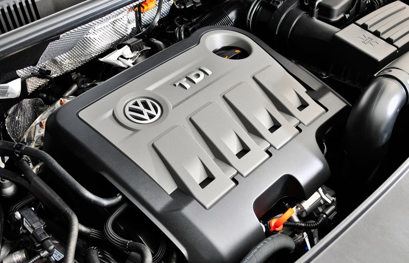 Volkswagen Sharan Review (2021) | Parkers