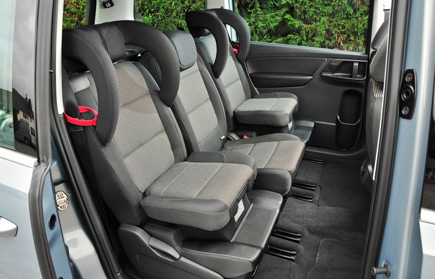 Volkswagen Sharan (2020) Interior Layout, Dashboard & Infotainment ...