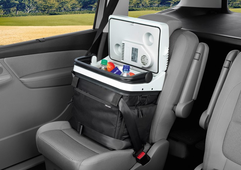 Volkswagen Sharan (2020) Interior Layout, Dashboard & Infotainment ...