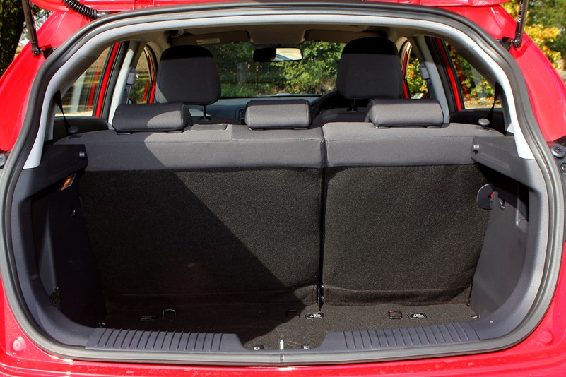 Used Kia Rio Hatchback (2011 - 2017) Interior | Parkers