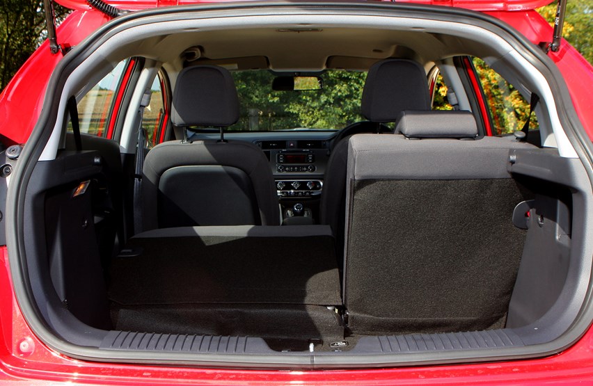 Used Kia Rio Hatchback (2011 - 2017) Interior | Parkers