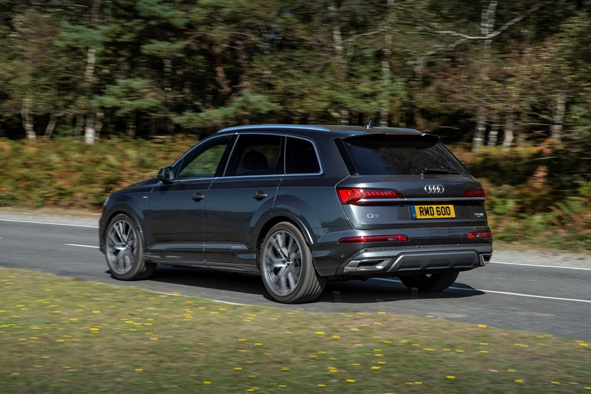 Audi Q7 Review (2021) | Parkers