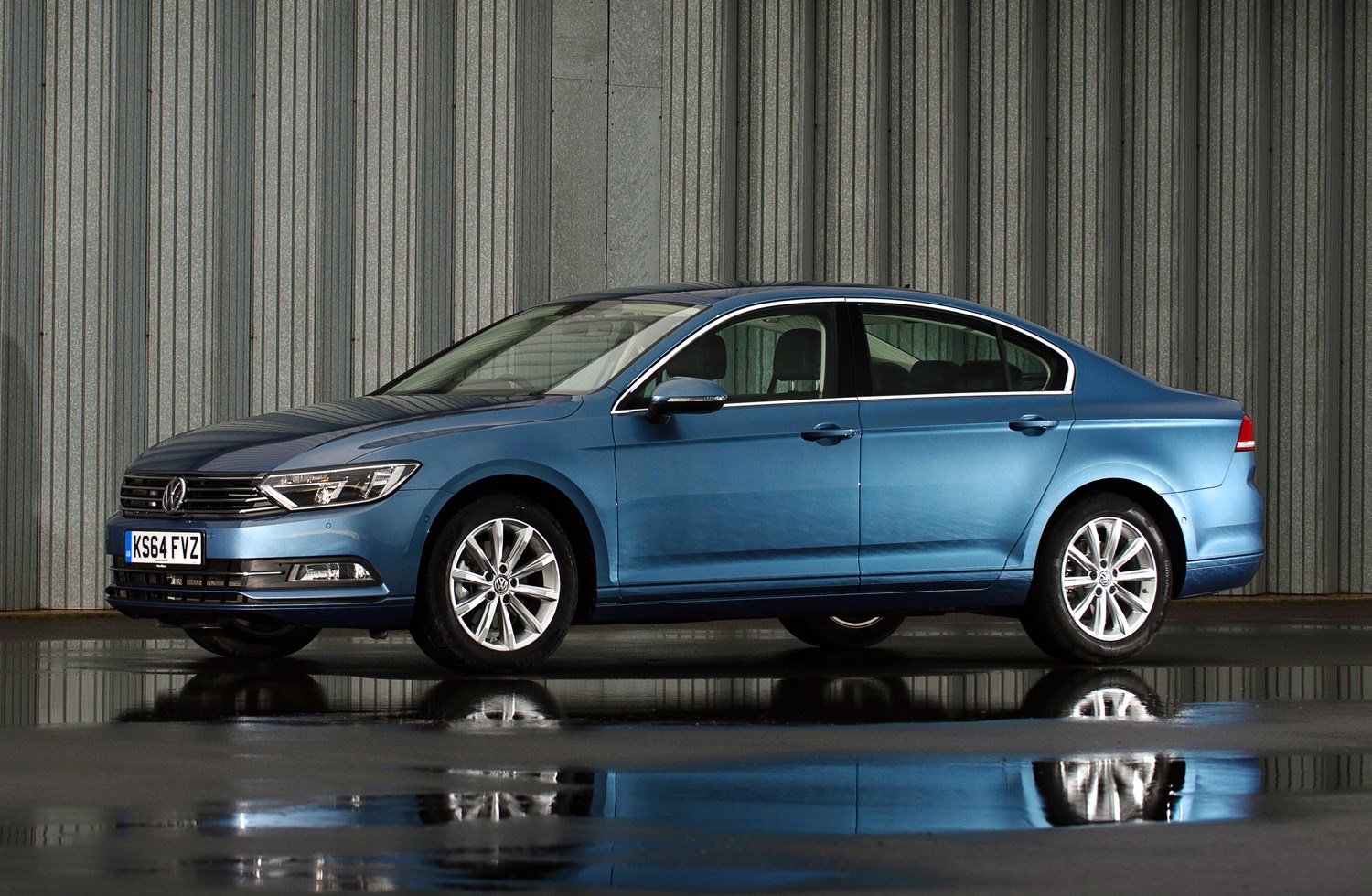 Volkswagen Passat Saloon Review (2015 - ) | Parkers