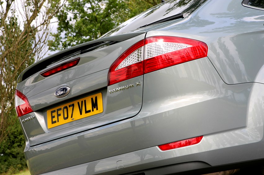 Used Ford Mondeo Hatchback (2007 - 2014) Review | Parkers
