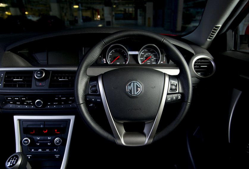 Used MG Motor UK MG6 Hatchback (2011 - 2016) Interior | Parkers