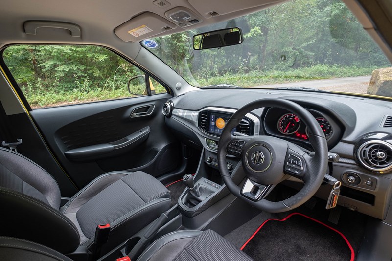 MG Motor UK MG3 (2021) Interior Layout, Dashboard & Infotainment | Parkers