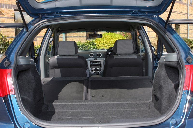 Used Chevrolet Lacetti Hatchback (2005 - 2011) Review | Parkers