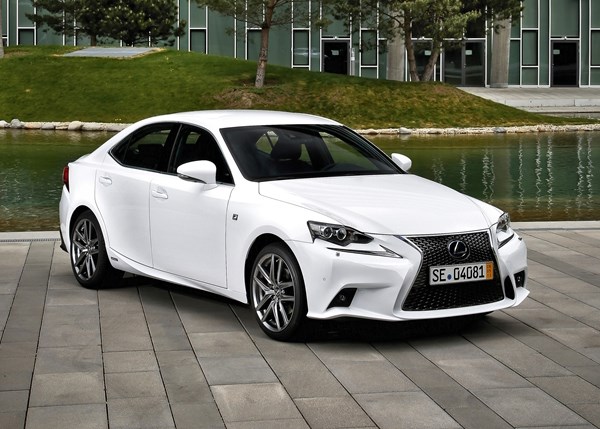 Lexus IS Review (2020) | Parkers