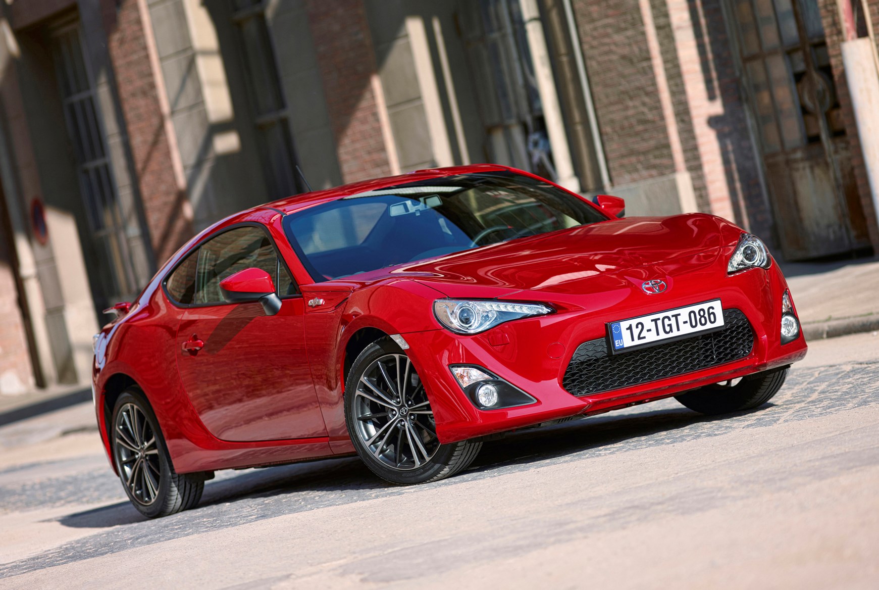 Toyota GT86 (2021) MPG, Running Costs, Economy & CO2 | Parkers