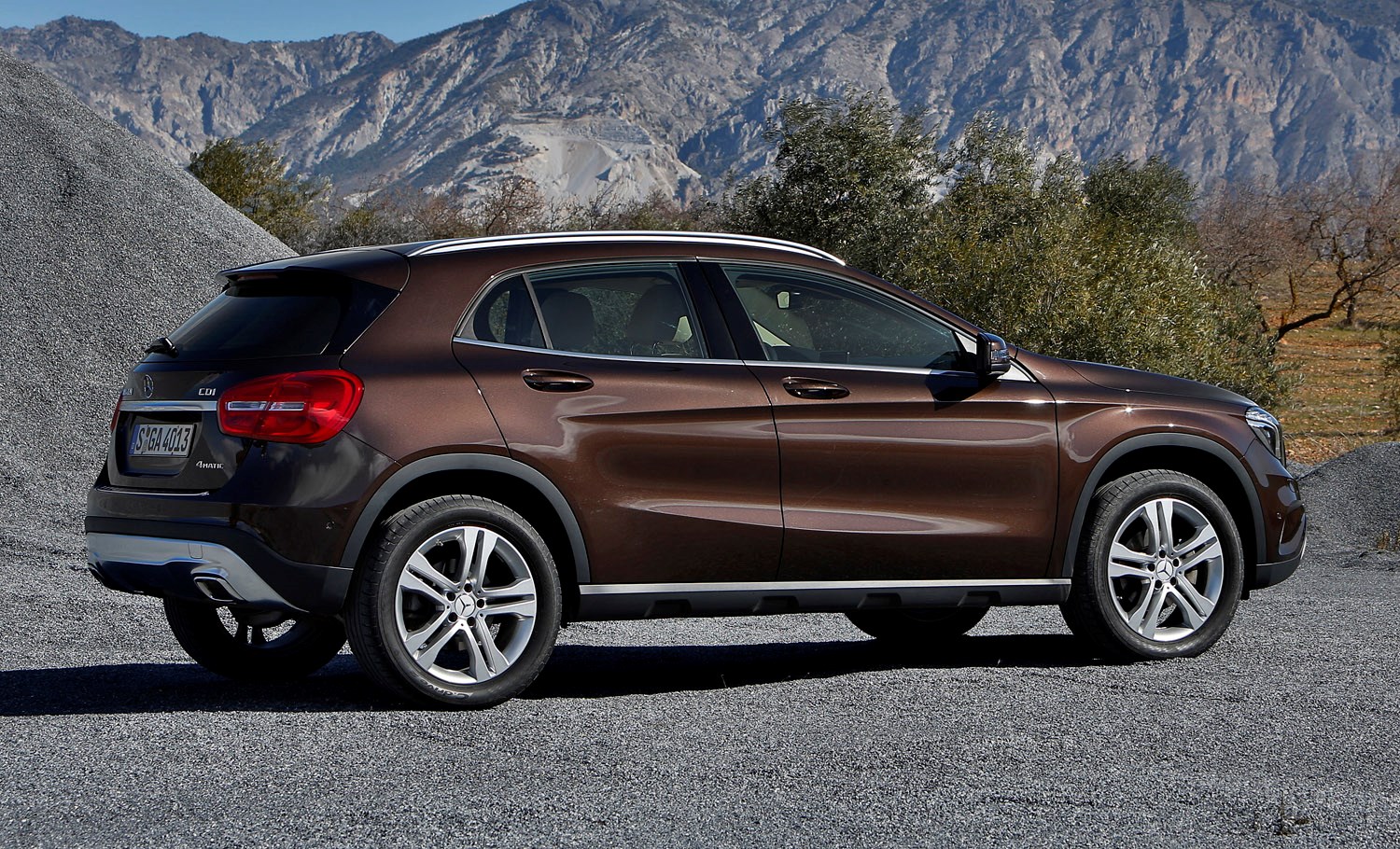 Used Mercedes-Benz GLA-Class Estate (2014 - 2020) Review | Parkers