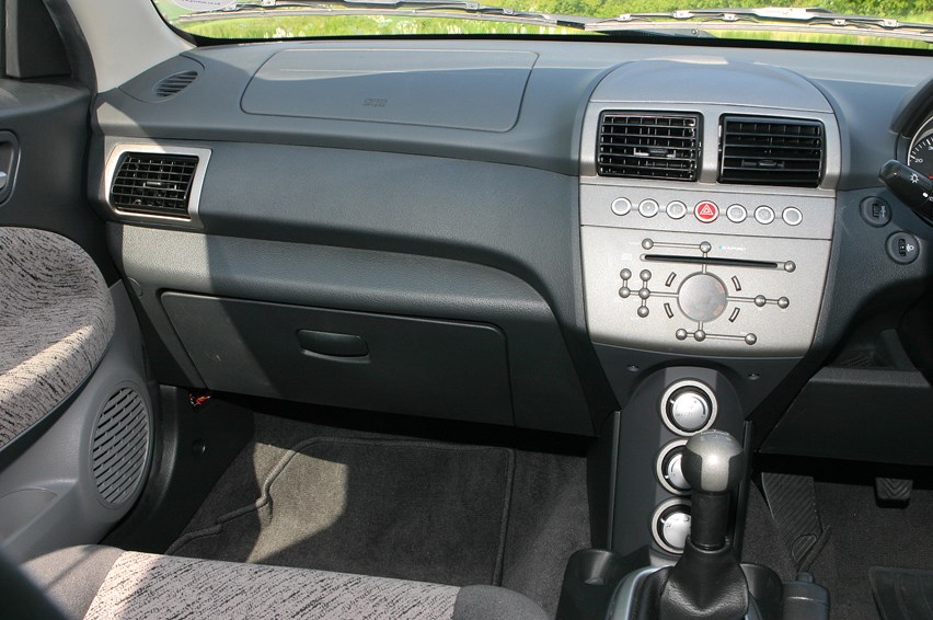 Used Proton GEN-2 Saloon (2008 - 2012) Interior | Parkers