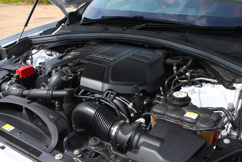 Jaguar F-Pace Review (2021) | Parkers