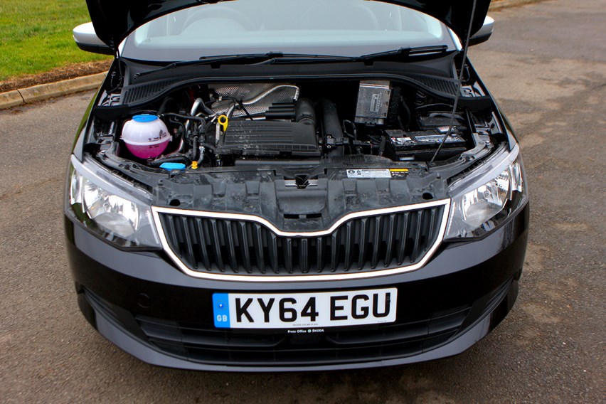 Skoda Fabia (2021) Engines, Drive & Performance | Parkers