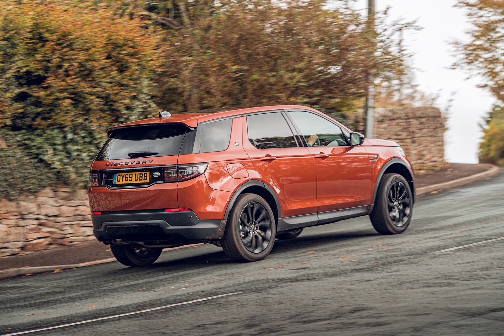 Land Rover Discovery Sport (2021) Practicality, Boot Space & Dimensions ...