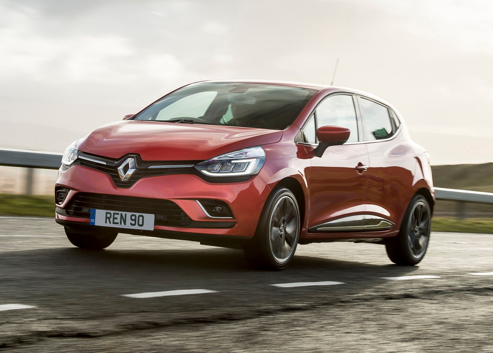 Used Renault Clio Hatchback (2012 - 2019) Review | Parkers