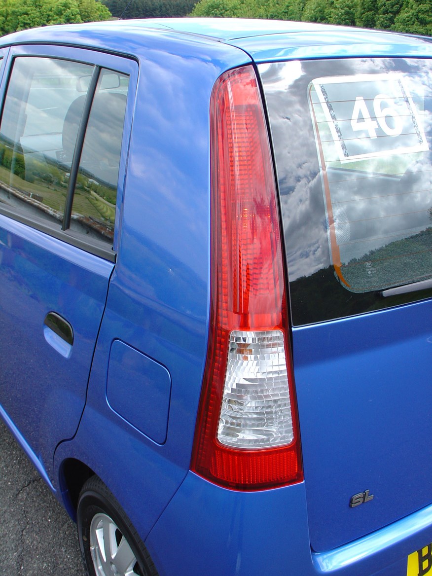 Used Daihatsu Charade Hatchback (2003 - 2007) Review | Parkers