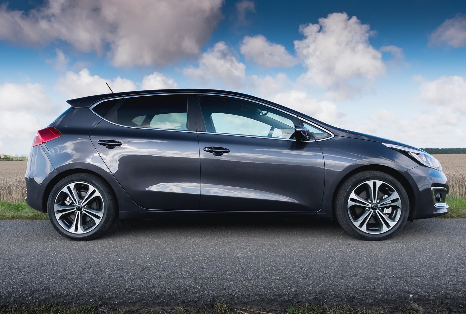 Used Kia Ceed Hatchback (2012 - 2018) Review | Parkers