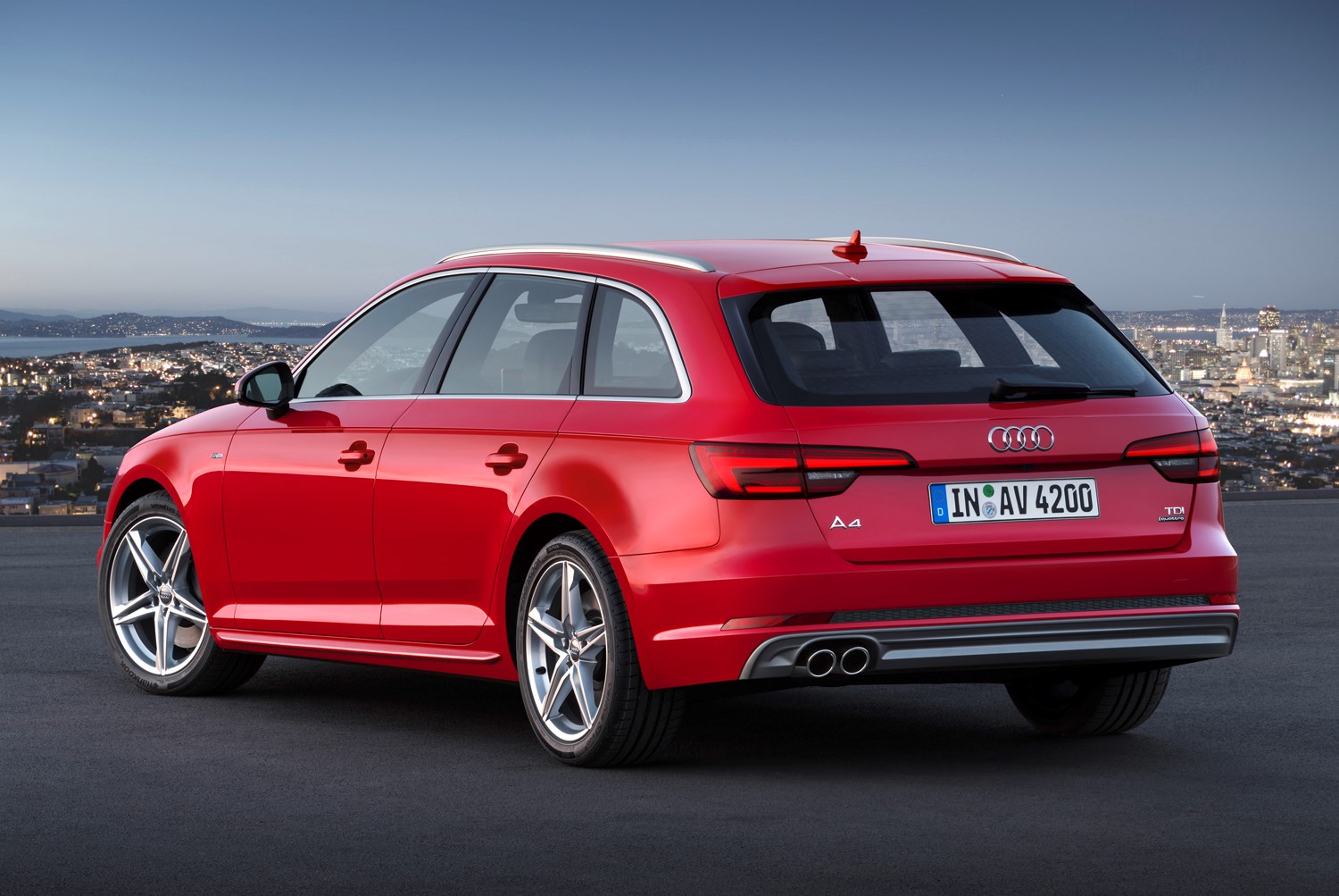 Audi A4 Avant (2019) Practicality & Boot Space | Parkers