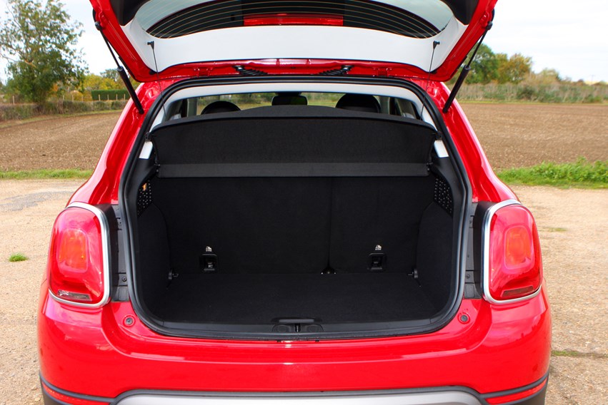Fiat 500X (2021) Practicality, Boot Space & Dimensions | Parkers