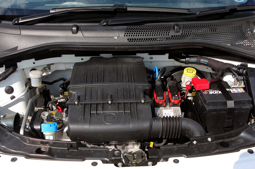 Fiat 500L (2021) MPG, Running Costs, Economy & CO2 | Parkers