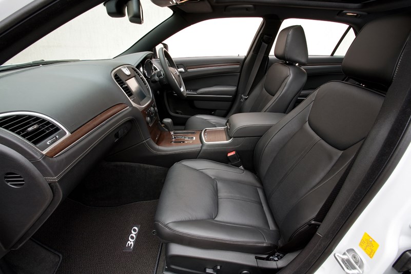 Used Chrysler 300C Saloon (2012 - 2015) Interior | Parkers