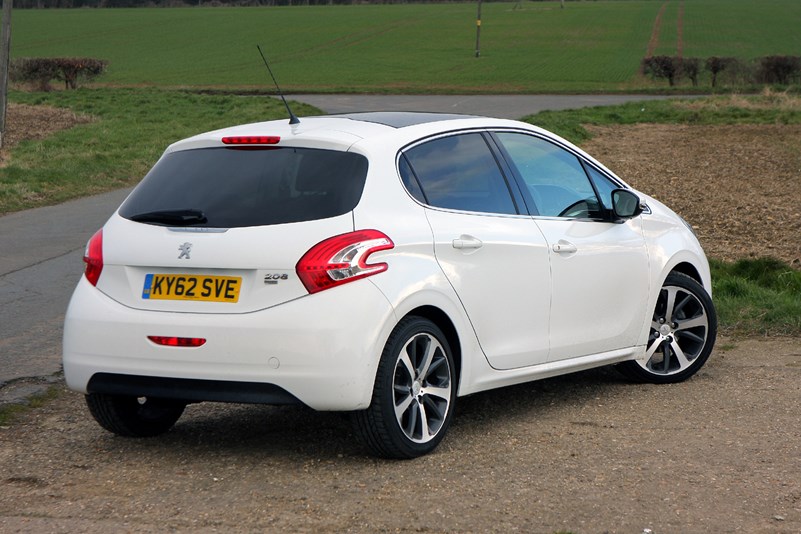 Used Peugeot 208 Hatchback (2012 - 2019) MPG | Parkers