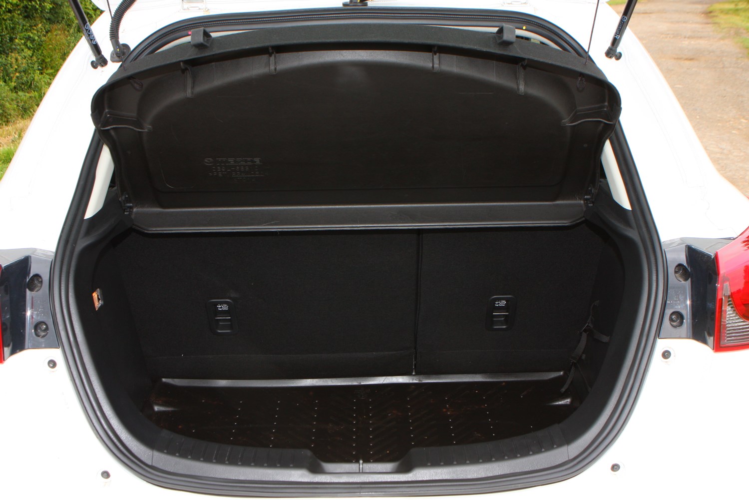 Mazda 2 Review (2021) | Parkers