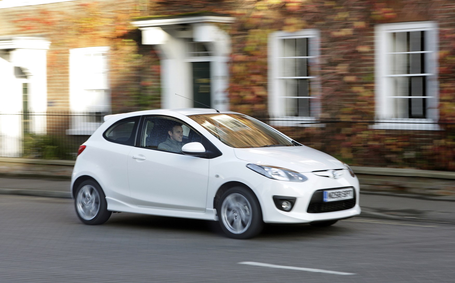 Used Mazda 2 Hatchback (2007 - 2015) Review | Parkers