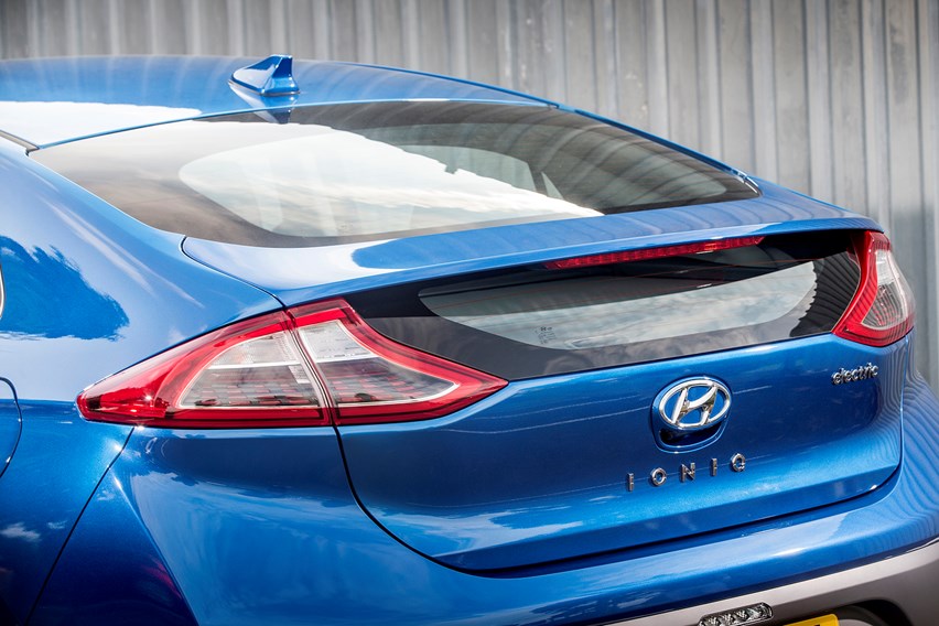 Hyundai Ioniq Review (2021) | Parkers