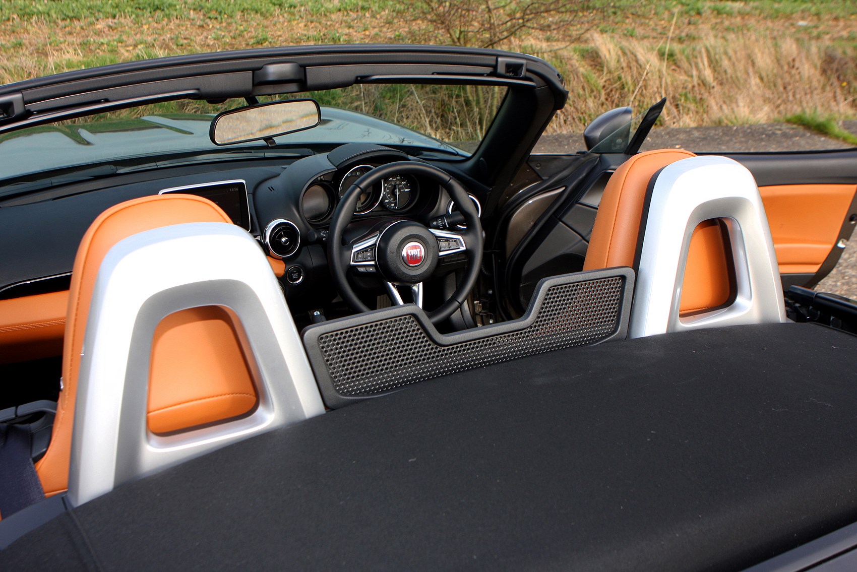 Used Fiat 124 Spider Convertible (2016 - 2019) Review | Parkers