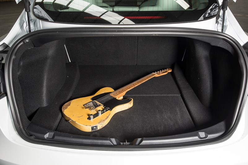 Tesla Model 3 (2021) Interior Layout, Dashboard & Infotainment | Parkers