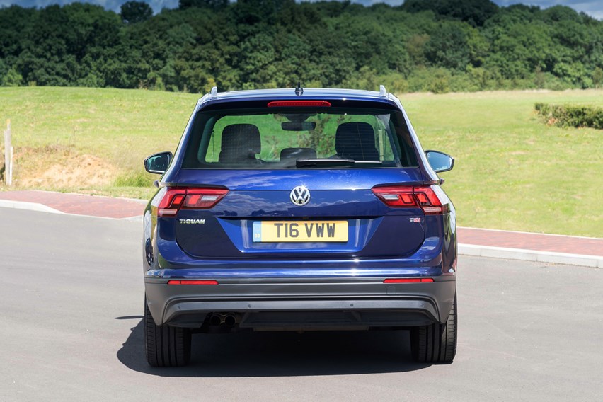 Volkswagen Tiguan (2021) Practicality, Boot Space & Dimensions | Parkers