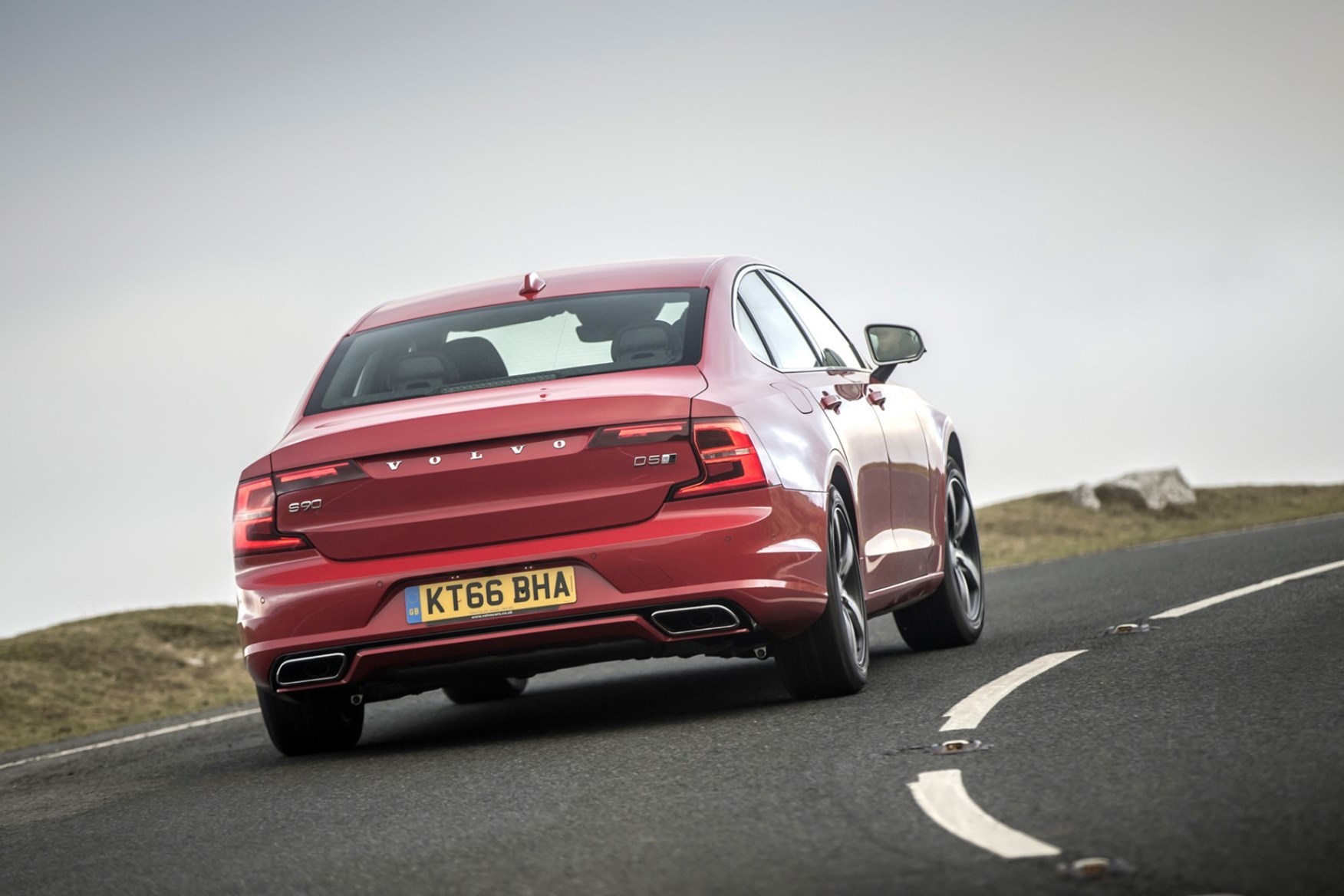 Volvo S90 Review (2020) | Parkers