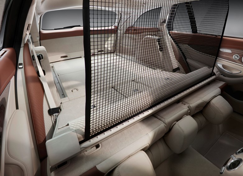 Mercedes-Benz E-Class Estate (2021) Interior, Dashboard & Infotainment ...