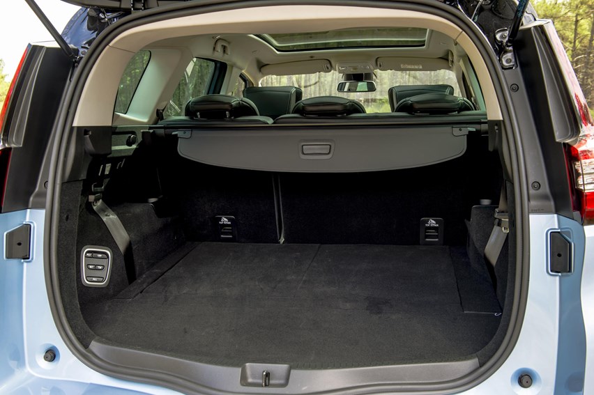 Used Renault Grand Scenic Estate (2016 - 2020) Practicality | Parkers