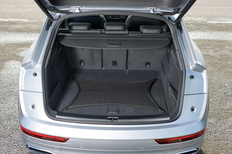 Audi Q5 (2021) Practicality, Boot Space & Dimensions | Parkers