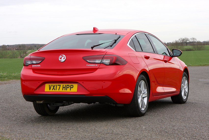 Vauxhall Insignia (2022) Engines, Drive & Performance | Parkers