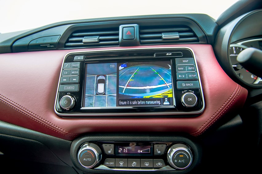 Nissan Micra (2020) Interior Layout, Dashboard & Infotainment | Parkers