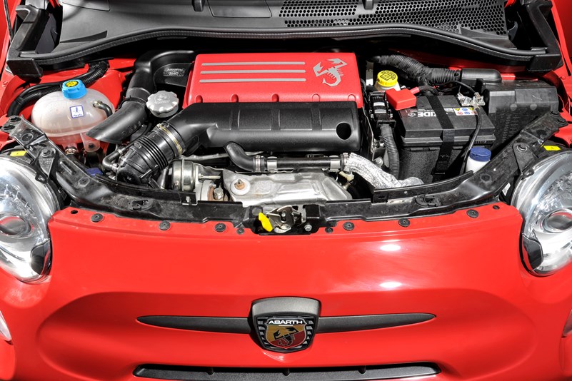 Abarth 595 (2021) Engines, Drive & Performance | Parkers