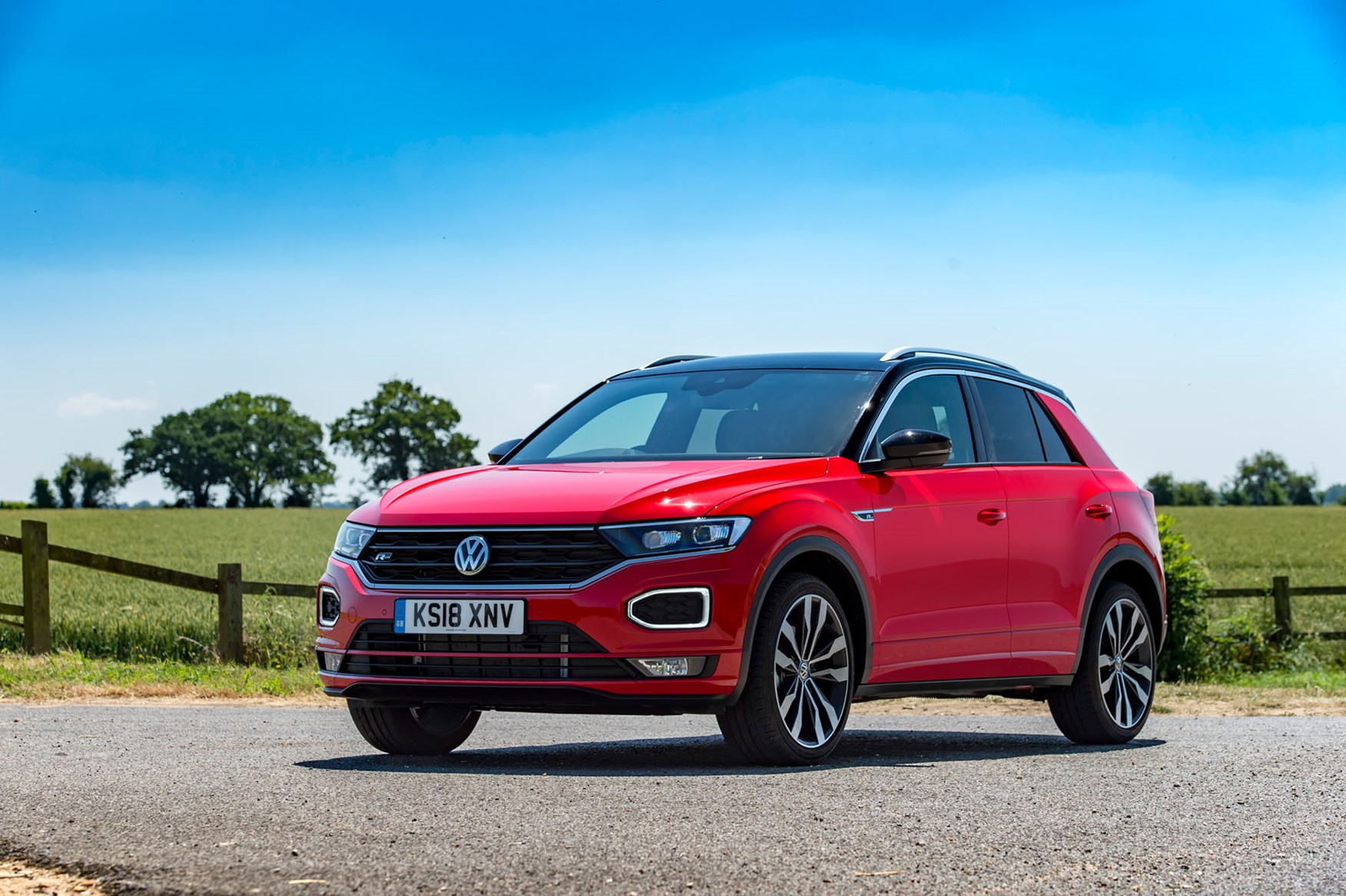 Volkswagen T-Roc Review (2020) | Parkers